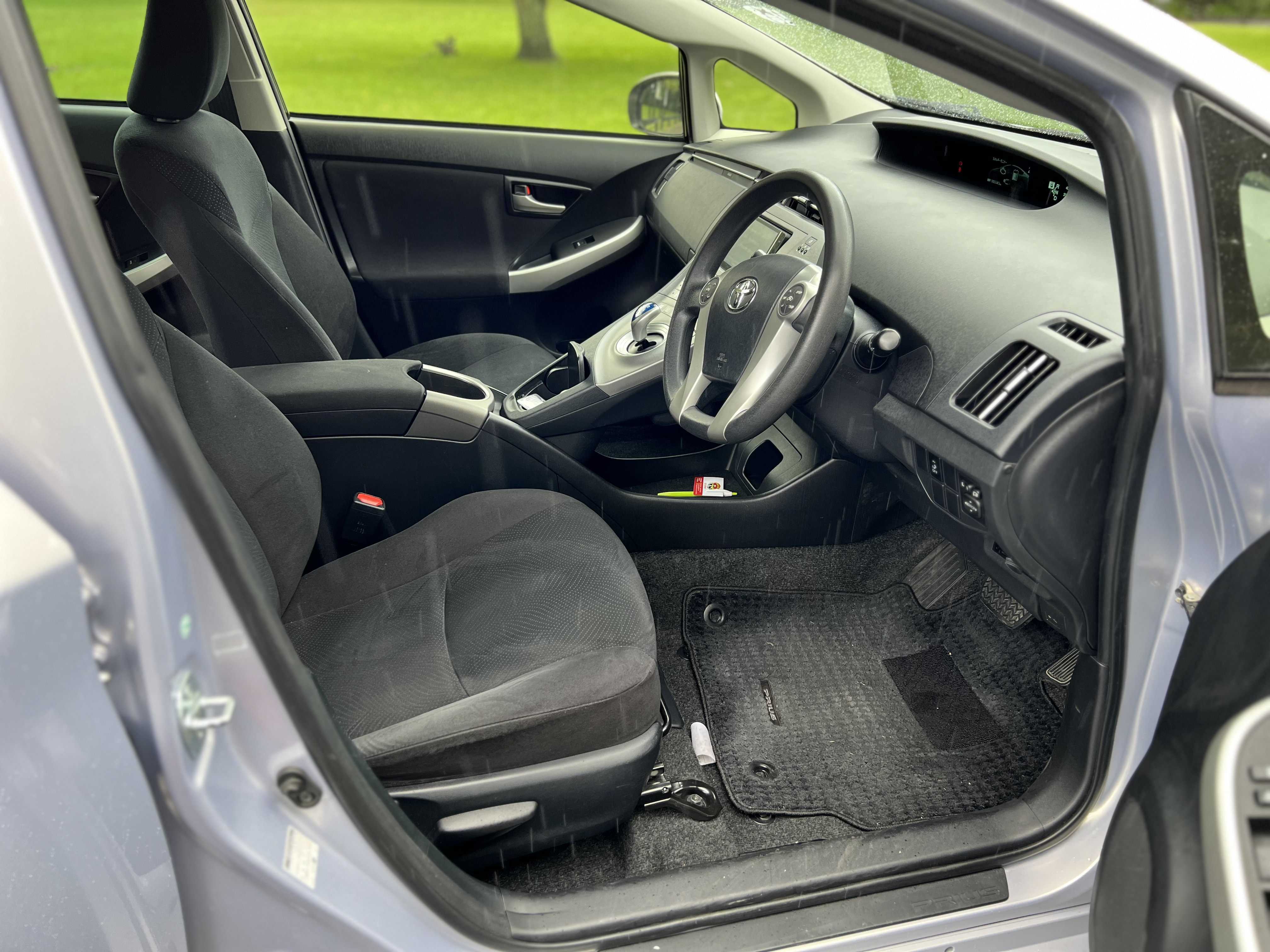 Divine Cars - Products details | 2017 Toyota Aqua